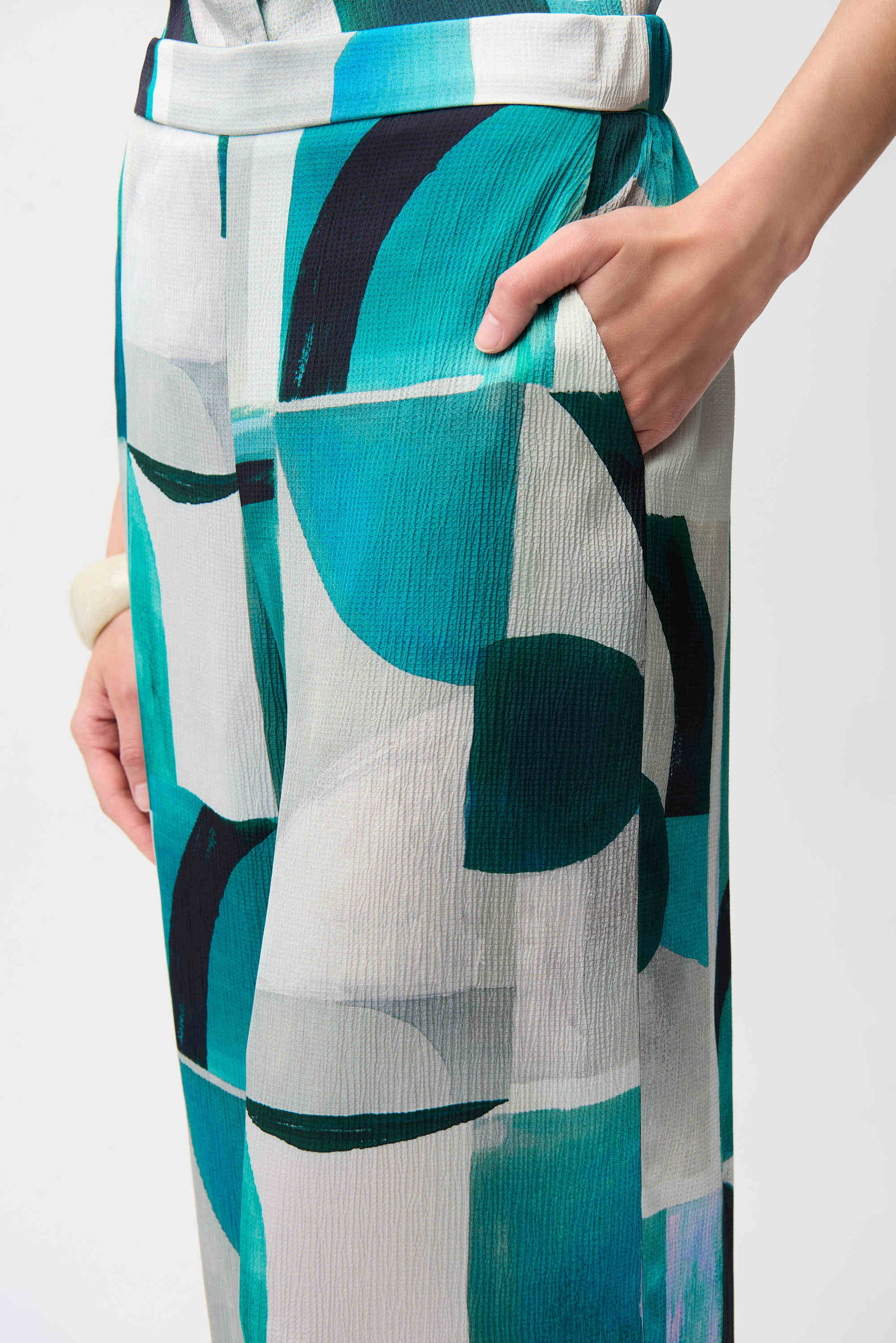 Satin Geometric Print Wide Leg Pull-On Pant - Green Multi – Jenny's ...